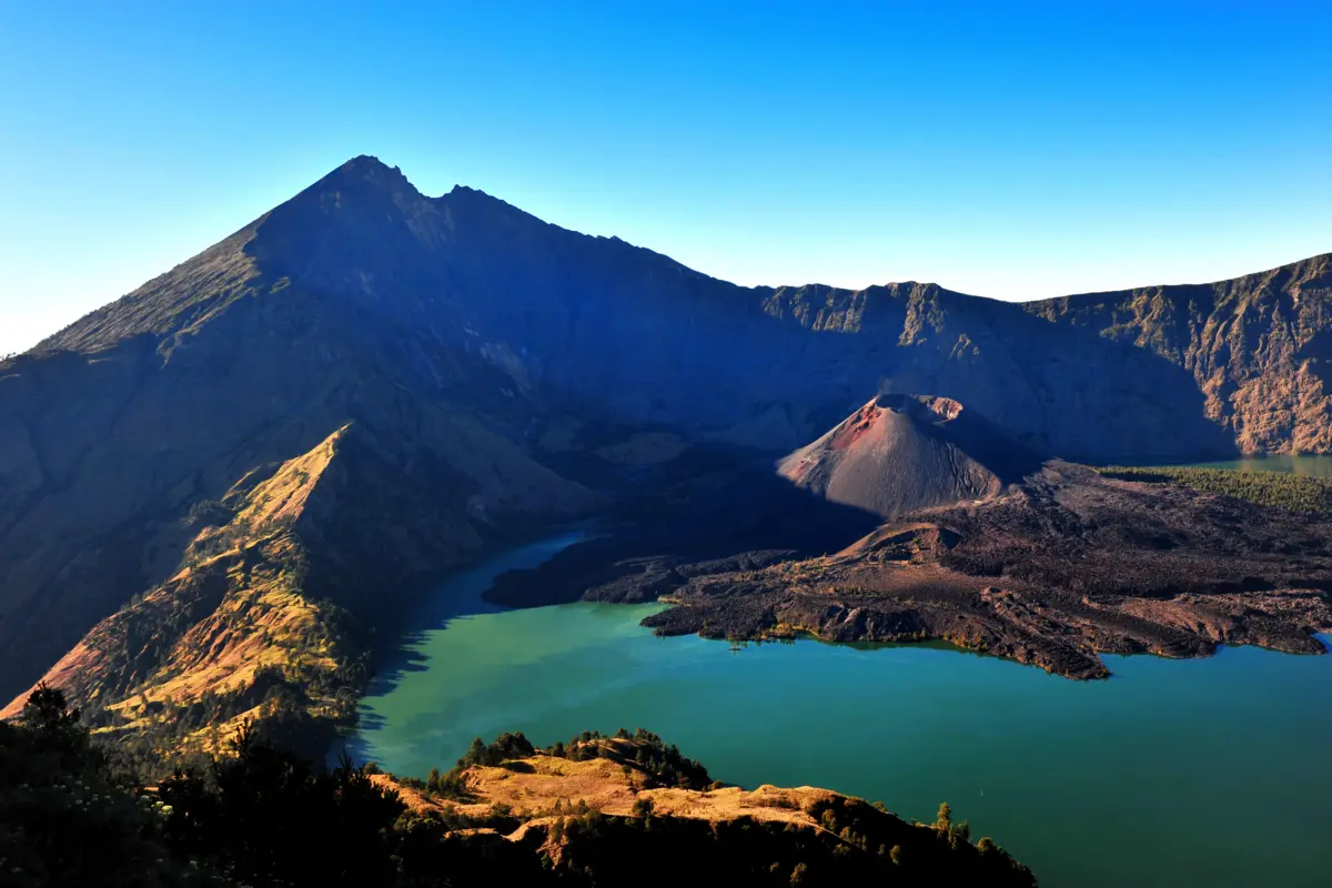 Gunung Berapi Tertinggi di Asia Tenggara - Gunung Berapi