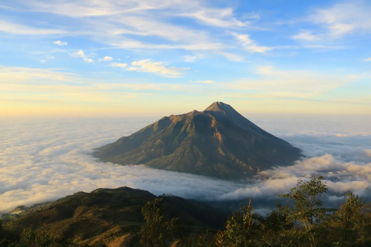 Gunung Berapi di Jawa Tengah - Gunung Berapi